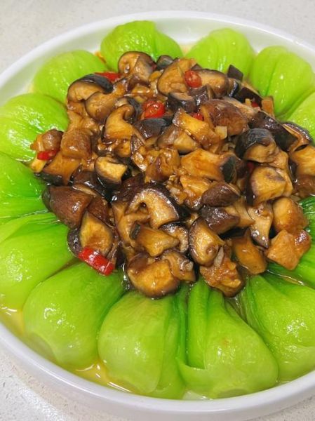 蘑菇炒油菜怎么做_蘑菇炒油菜用焯水吗-第3张图片-山城妙识