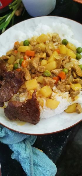 牛肉土豆咖喱饭怎么做_咖喱饭用哪种咖喱块-第1张图片-山城妙识 牛肉土豆咖喱饭怎么做_咖喱饭用哪种咖喱块-第1张图片-山城妙识