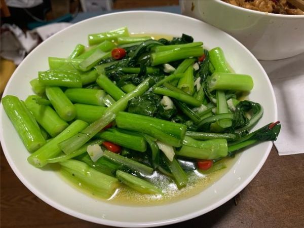 广东清炒菜心怎么做_清炒菜心需要焯水吗-第2张图片-山城妙识