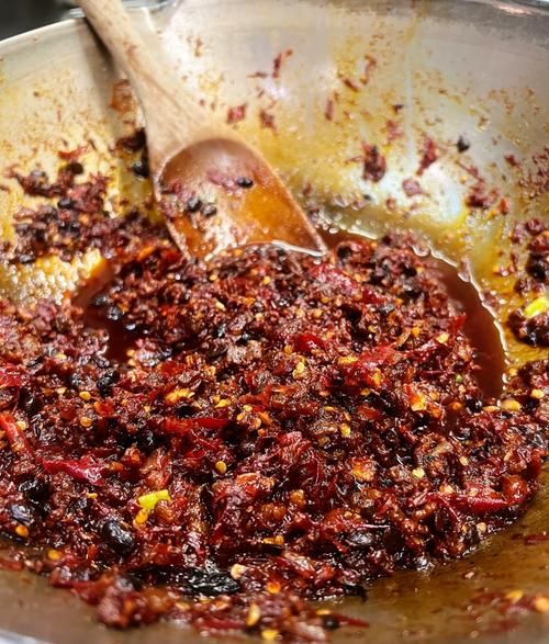 家庭自制酱腌辣椒怎么做_酱腌辣椒能保存多久-第1张图片-山城妙识 家庭自制酱腌辣椒怎么做_酱腌辣椒能保存多久-第1张图片-山城妙识