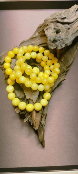 鸡油黄蜜蜡怎么鉴别真假_鸡油黄蜜蜡价格多少钱一克-第1张图片-山城妙识