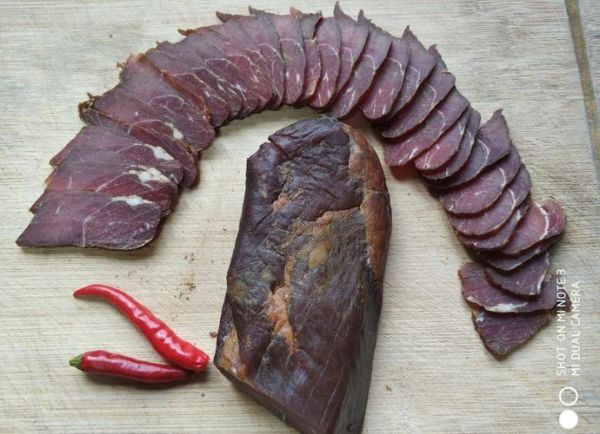 腊牛肉火锅怎么做_腊牛肉火锅需要焯水吗-第3张图片-山城妙识 腊牛肉火锅怎么做_腊牛肉火锅需要焯水吗-第3张图片-山城妙识