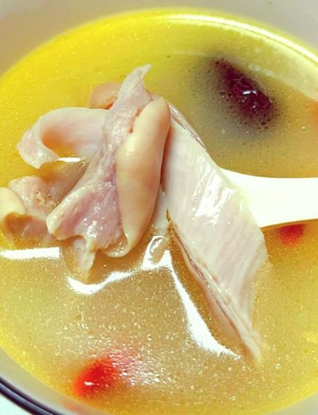 猪肚鸡怎么制作最好吃_正宗猪肚鸡做法-第1张图片-山城妙识