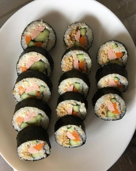 寿司紫菜卷怎么做_紫菜卷饭团做法-第3张图片-山城妙识