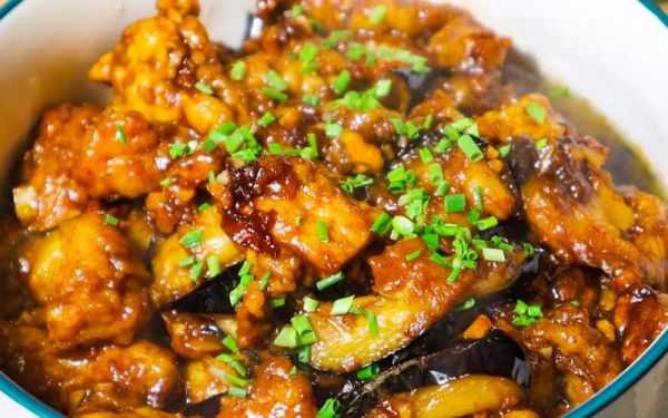 东北烧茄子怎么做_东北烧茄子先炸还是先炒-第1张图片-山城妙识