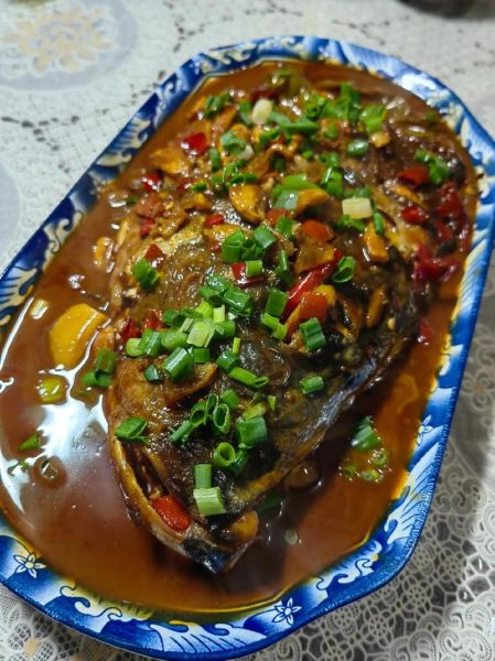 红烧草鱼头怎么做_草鱼头红烧家常做法-第2张图片-山城妙识