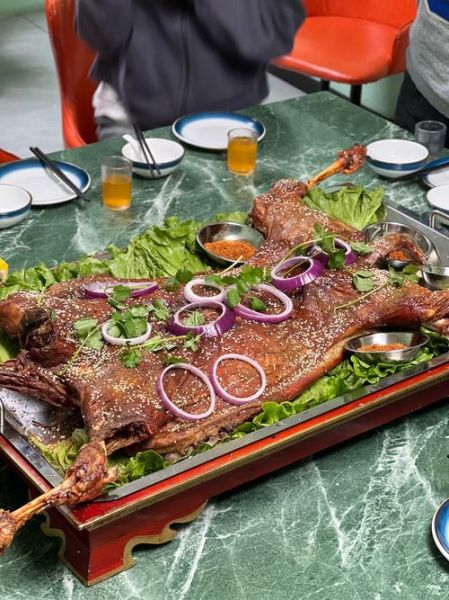 孕妇能吃烤全羊吗_孕妇吃烤全羊的注意事项-第1张图片-山城妙识