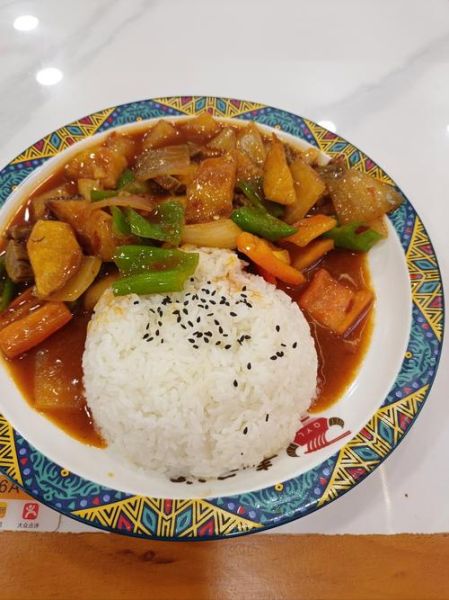 土豆牛肉饭怎么做_家常土豆牛肉饭做法大全-第1张图片-山城妙识 土豆牛肉饭怎么做_家常土豆牛肉饭做法大全-第1张图片-山城妙识