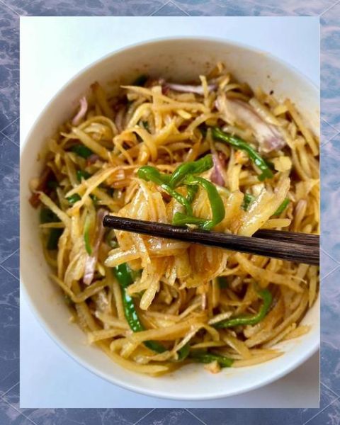 土豆丝凉拌菜怎么做_凉拌土豆丝要不要焯水-第3张图片-山城妙识