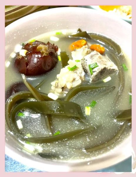海带排骨汤隔夜能吃吗_隔夜海带排骨汤安全吗-第1张图片-山城妙识