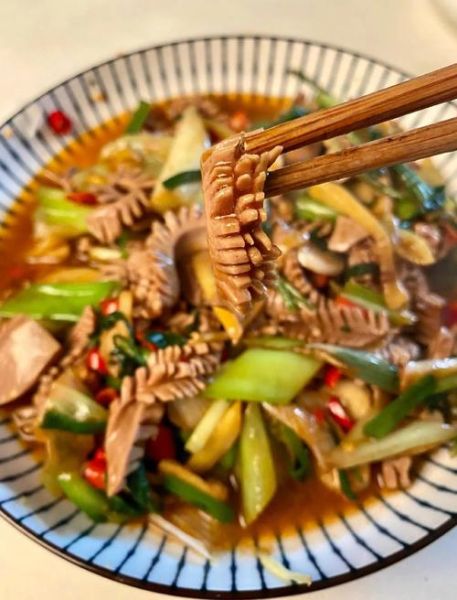 爆炒腰花正宗做法_爆炒腰花怎么去腥-第1张图片-山城妙识 爆炒腰花正宗做法_爆炒腰花怎么去腥-第1张图片-山城妙识