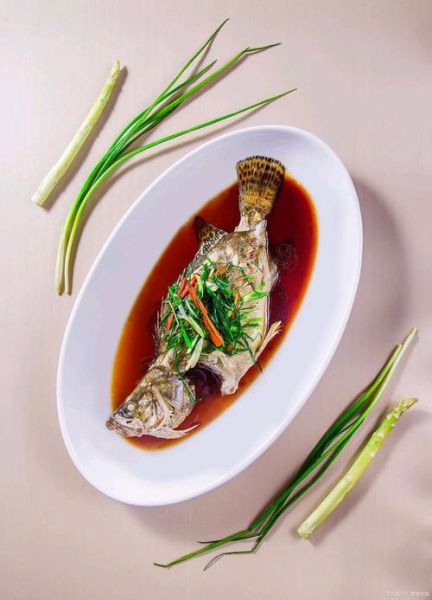 清蒸草鱼怎么做好吃_清蒸草鱼的做法大全家常菜-第3张图片-山城妙识