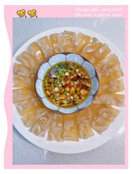 猪皮冻怎么做才透明_猪皮冻晶莹剔透技巧-第1张图片-山城妙识