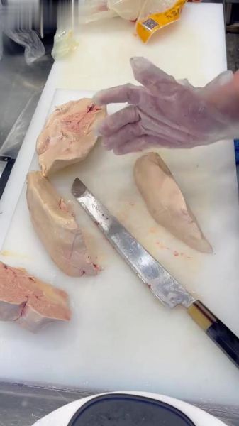 法国鹅肝是怎么制作的_鹅肝为什么那么肥-第1张图片-山城妙识