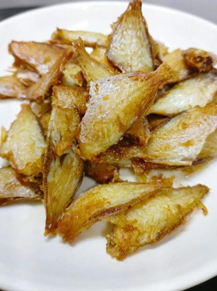 干炸扒皮鱼怎么做_干炸扒皮鱼酥脆技巧-第2张图片-山城妙识