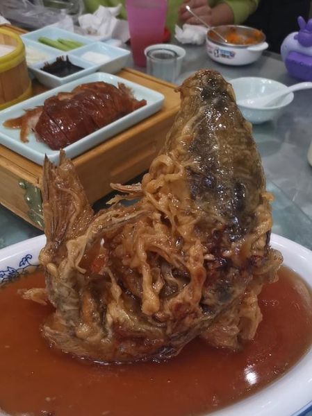 糖醋鲤鱼怎么做才外酥里嫩_糖醋鲤鱼的家常做法步骤窍门-第1张图片-山城妙识 糖醋鲤鱼怎么做才外酥里嫩_糖醋鲤鱼的家常做法步骤窍门-第1张图片-山城妙识