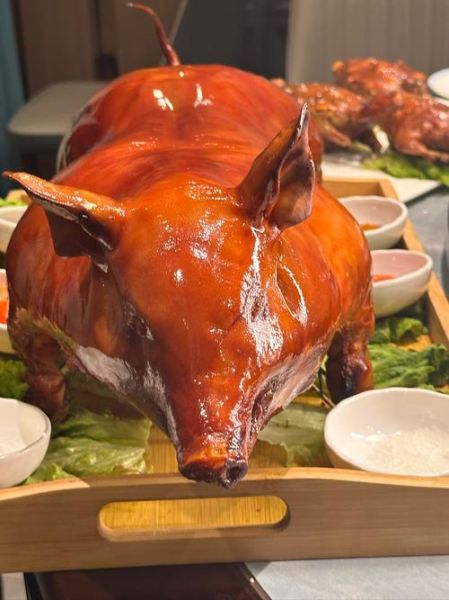 烤乳猪是哪个菜系的代表菜_广东菜经典名菜-第1张图片-山城妙识