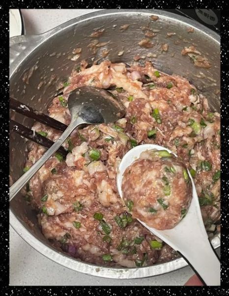 在家做肉丸子怎么做_肉丸子Q弹不柴的秘诀-第1张图片-山城妙识