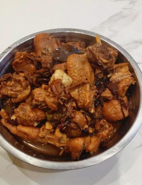 榛蘑炖鸡怎么做好吃_榛蘑炖鸡的家常做法-第2张图片-山城妙识