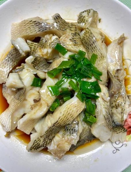 鱼肉怎么做好吃又简单_清蒸鲈鱼几分钟最好-第3张图片-山城妙识