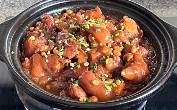 猪蹄炖花生的做法_猪蹄炖花生怎么做好吃-第3张图片-山城妙识