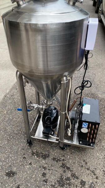 自酿鲜啤酒设备多少钱_家用小型精酿啤酒机价格-第1张图片-山城妙识