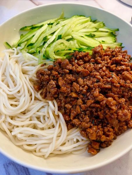 炸酱面怎么做好吃_炸酱面图片大全-第2张图片-山城妙识 炸酱面怎么做好吃_炸酱面图片大全-第2张图片-山城妙识