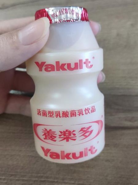 养乐多对肠胃有好处吗_长期喝养乐多能改善肠道吗-第1张图片-山城妙识