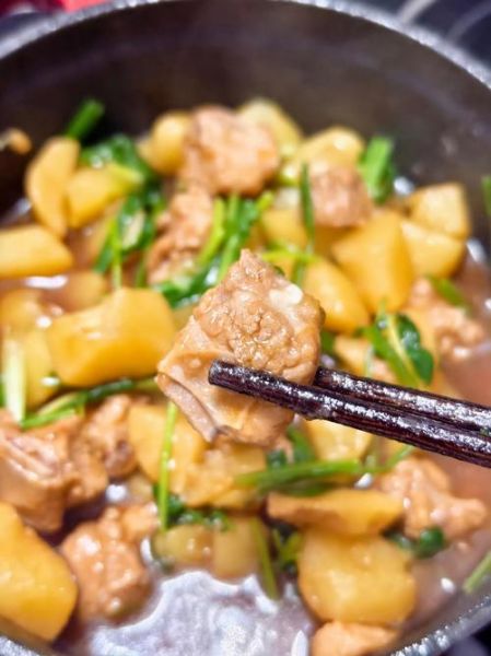 小土豆炖肉怎么做_家常小土豆炖肉步骤-第2张图片-山城妙识 小土豆炖肉怎么做_家常小土豆炖肉步骤-第2张图片-山城妙识