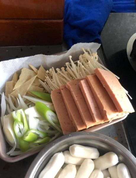 年糕火锅怎么做_年糕火锅底料怎么选-第2张图片-山城妙识 年糕火锅怎么做_年糕火锅底料怎么选-第2张图片-山城妙识