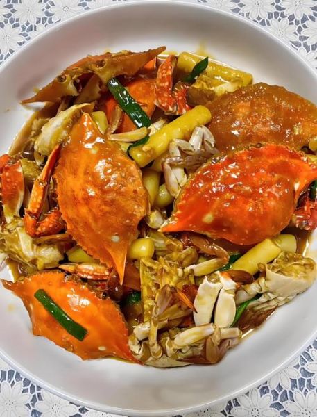 年糕炒大闸蟹怎么做_年糕炒大闸蟹家常做法-第1张图片-山城妙识