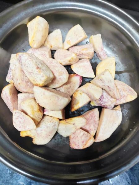 红烧大芋头怎么做_大芋头红烧要不要先焯水-第2张图片-山城妙识 红烧大芋头怎么做_大芋头红烧要不要先焯水-第2张图片-山城妙识