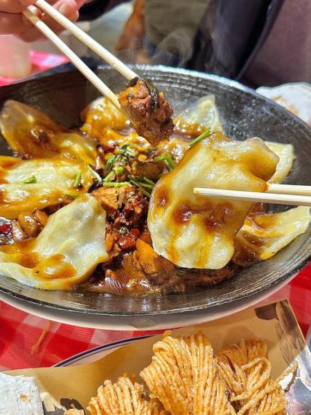 徐州有什么特色小吃_地锅鸡和饣它汤哪家正宗-第2张图片-山城妙识 徐州有什么特色小吃_地锅鸡和饣它汤哪家正宗-第2张图片-山城妙识