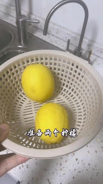 柠檬加蜂蜜怎么泡制最好_柠檬蜂蜜水的正确做法-第3张图片-山城妙识