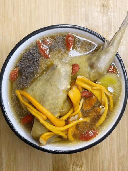 适合女人喝的滋补汤有哪些_女人喝什么汤最补气血-第2张图片-山城妙识 适合女人喝的滋补汤有哪些_女人喝什么汤最补气血-第2张图片-山城妙识