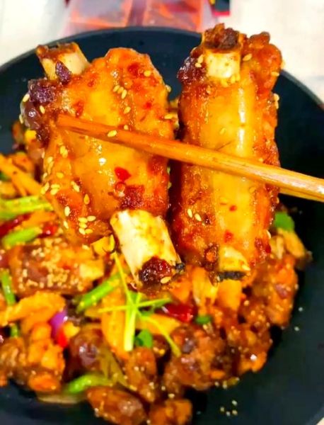 香辣干锅排骨怎么做_香辣干锅排骨的家常做法-第2张图片-山城妙识