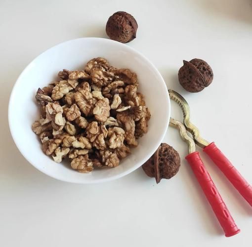 冰糖核桃仁怎么做_家常做法窍门-第3张图片-山城妙识 冰糖核桃仁怎么做_家常做法窍门-第3张图片-山城妙识