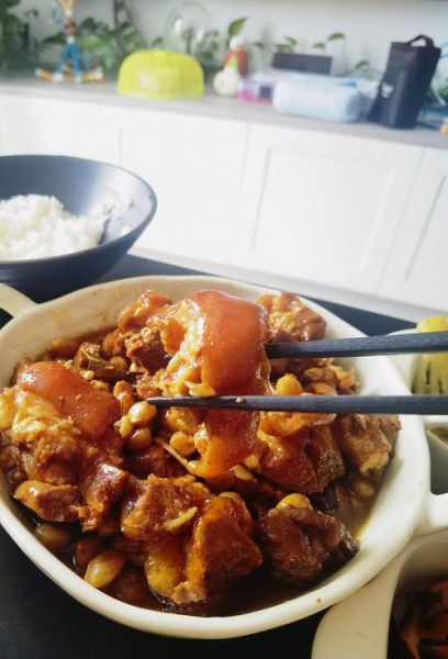 猪脚炖花生米怎么做_家常做法-第2张图片-山城妙识