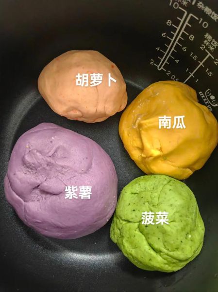双色饺子皮怎么做_彩色饺子皮用什么蔬菜调色-第1张图片-山城妙识