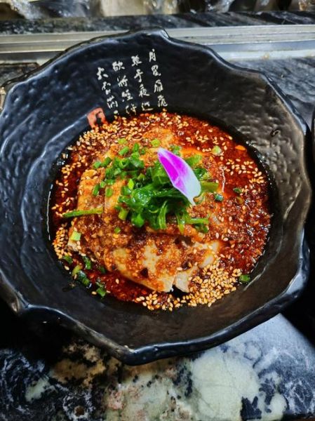 蒜泥白肉用什么部位的肉_蒜泥白肉用哪个部位最好吃-第3张图片-山城妙识 蒜泥白肉用什么部位的肉_蒜泥白肉用哪个部位最好吃-第3张图片-山城妙识