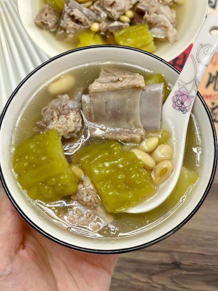 瘦肉苦瓜汤怎么做_苦瓜汤去苦味技巧-第3张图片-山城妙识