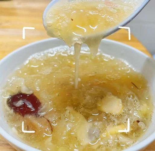 银耳汤怎么熬_银耳汤熬多久才出胶-第1张图片-山城妙识
