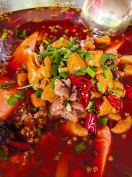 肥肠鸡怎么做_肥肠鸡最正宗的做法-第3张图片-山城妙识