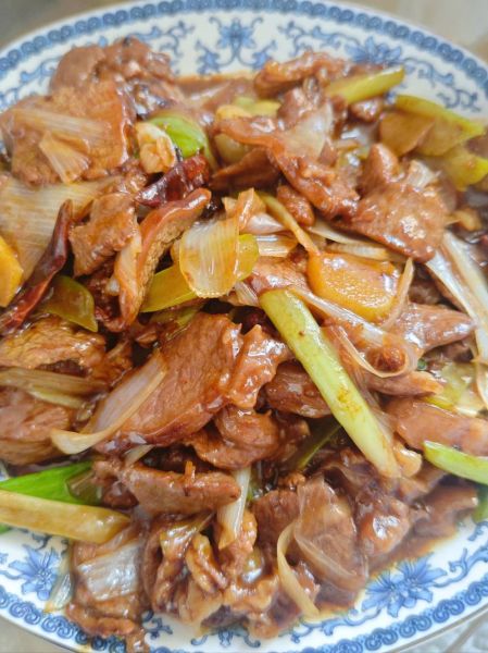 羊肉怎么炒才嫩_羊肉炒嫩技巧-第1张图片-山城妙识 羊肉怎么炒才嫩_羊肉炒嫩技巧-第1张图片-山城妙识