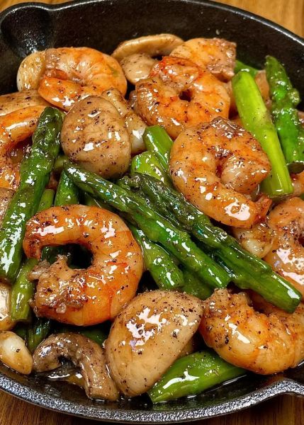 芦笋炒虾仁怎么炒才嫩_芦笋炒虾仁的家常做法-第1张图片-山城妙识