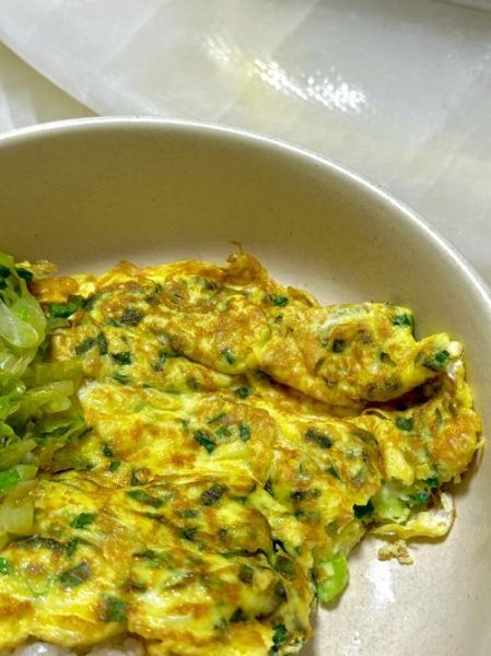 葱花摊鸡蛋怎么做_葱花摊鸡蛋热量高吗-第1张图片-山城妙识