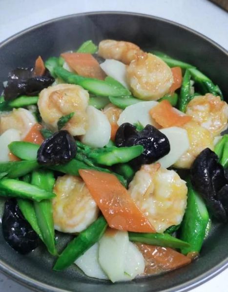 虾仁炒山药怎么做_山药炒虾仁要不要焯水-第1张图片-山城妙识