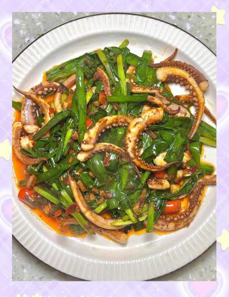 韭菜炒鱿鱼怎么炒才嫩_韭菜炒鱿鱼家常做法-第2张图片-山城妙识