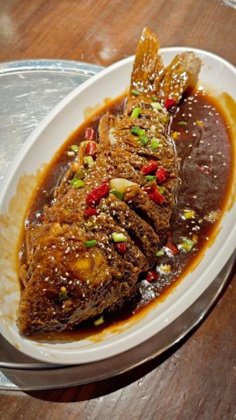 酱焖鲤鱼怎么做_酱焖鲤鱼的家常做法-第1张图片-山城妙识