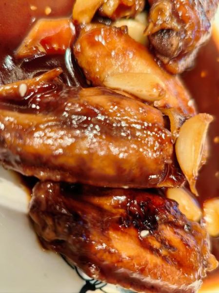 卤水鸡翅怎么做好吃_卤水鸡翅的正宗做法-第1张图片-山城妙识